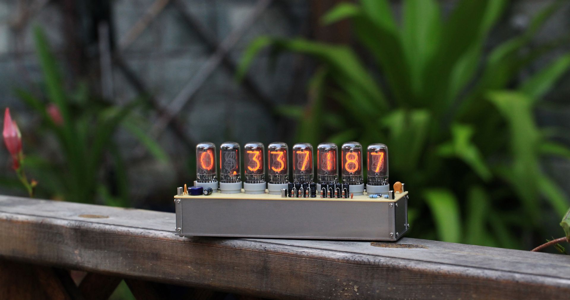 世界线变动率探测仪 | Divergence Meter 项目首页 – Omnixie | 辉光钟